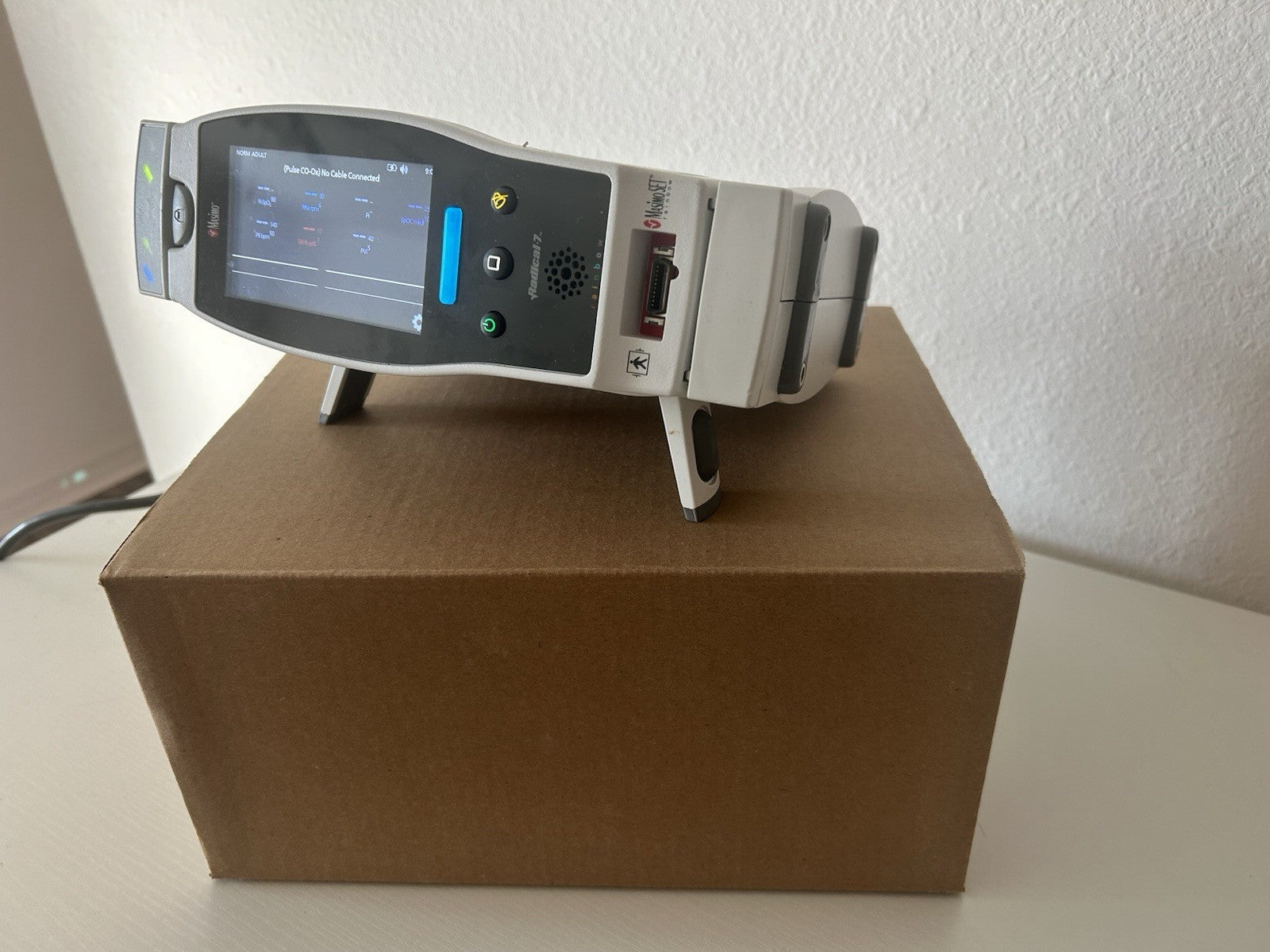 Masimo Rainbow Radical 7 with SpHb, Spo2 ,spoc,PVi, SpMet, RRa,Pi & RC – Global American Aid